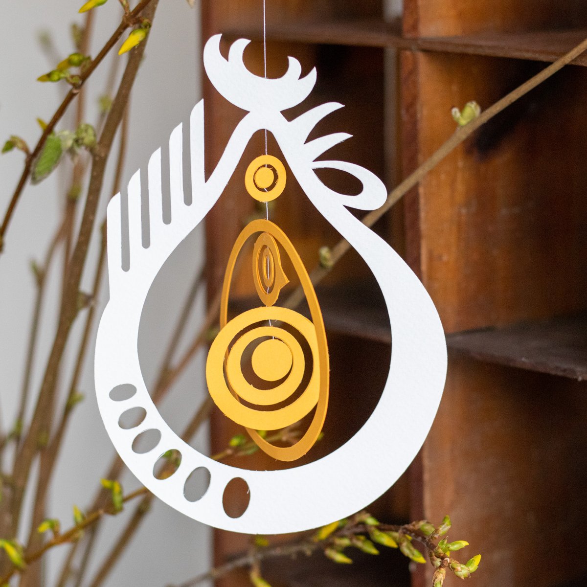 Spinning Hen - Easter - Livingly Paper Craft and Mobiles