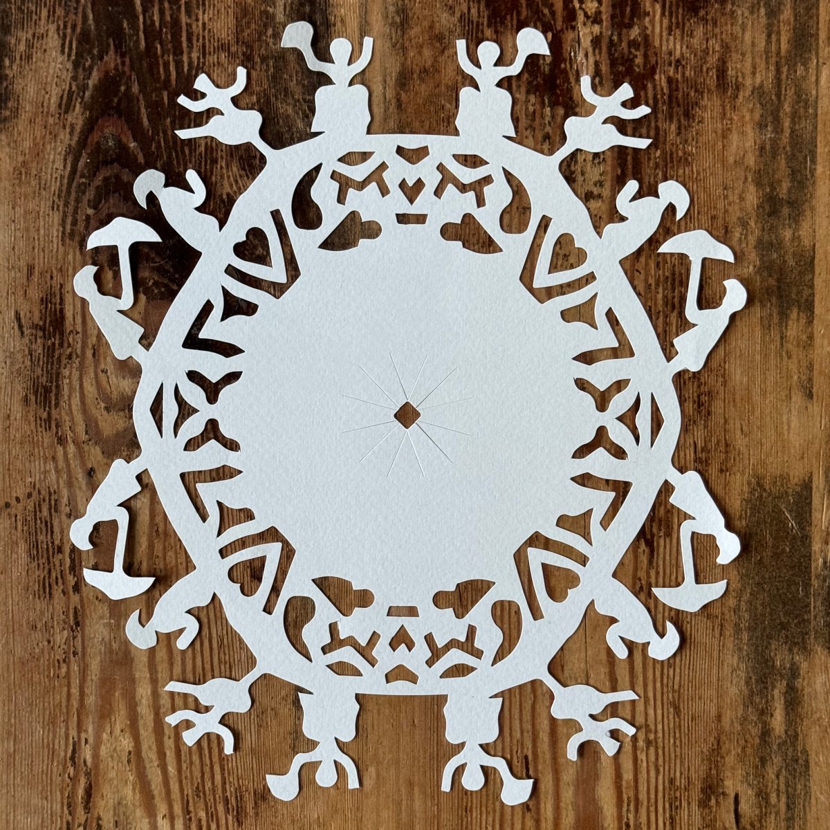 HC Andersen Flower Cuff paper art, Bering, white, Livingly